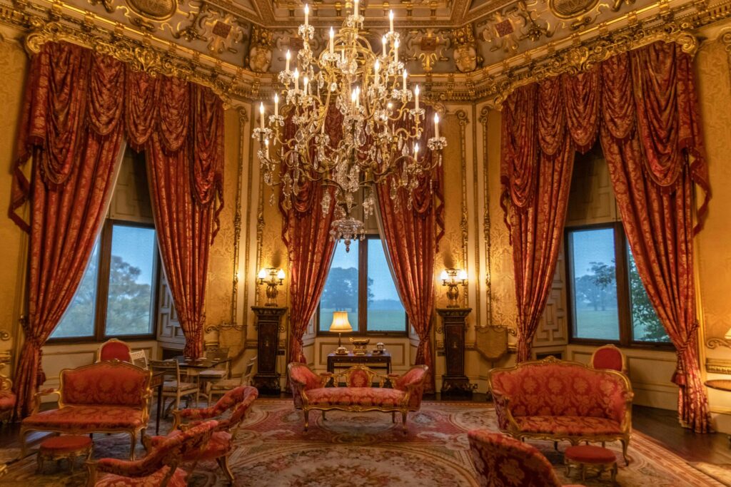 Luxury Hotel Carpets for Hospitality Interiors in UAE | Mostafawi ...